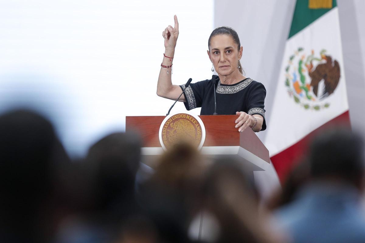 Sheinbaum defiende la democracia y las libertades de México y censura ...