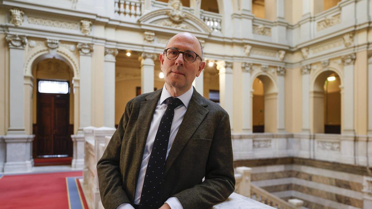 Josep Maria Castellà, catedrático de Derecho Constitucional de la ...