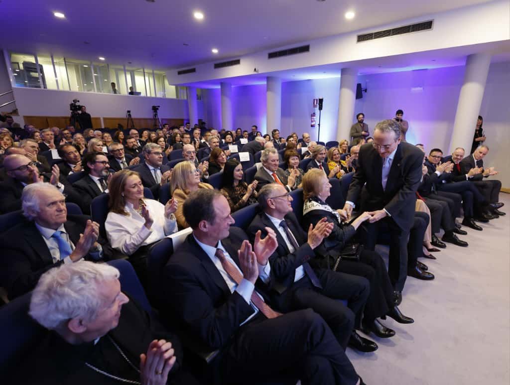 GALICIA | Javier Moll recibe la Medalla de Oro del Círculo de ...