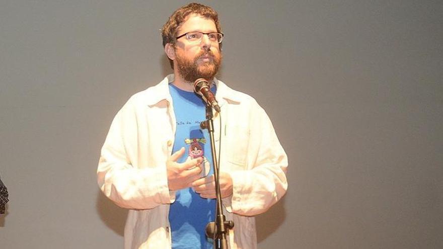 Paulo Jablonski presenta su libro sobre la parroquia de Saxamonde