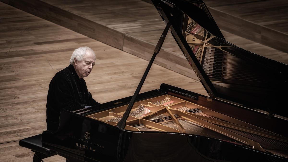András Schiff, el “hombre tranquilo”, cierra la “semana prodigiosa” del ...