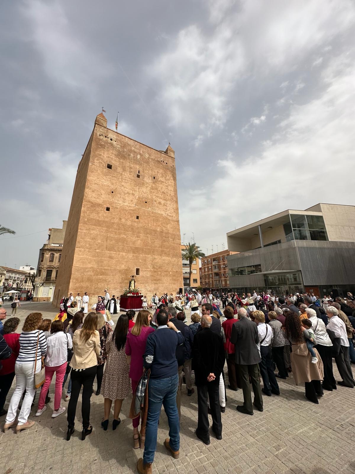 Torrent celebra el tradicional traslado de Sant Vicent Ferrer