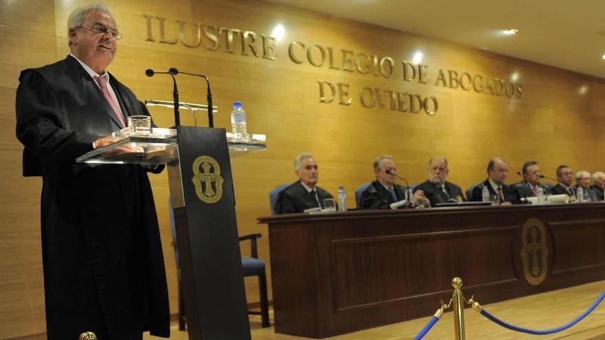 Mijares: "La carga de trabajo deja al abogado poco tiempo para seguir ...