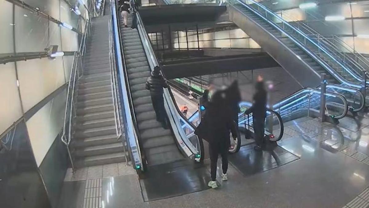 DETENIDOS AGRESIÓN METRO | Dos detenidos por golpear en la cabeza con ...