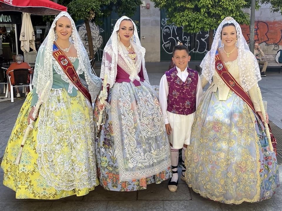 GALERÍA - Lia Sánchez, la fallera mayor trans que hace historia en las ...