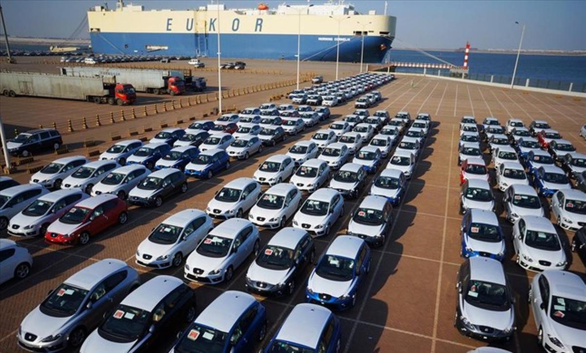 El puerto de Barcelona se consolida como primer hub del automóvil