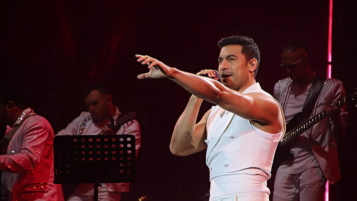 CONCIERTO PLAYA BLANCA: 8000 personas disfrutan del concierto de Carlos ...