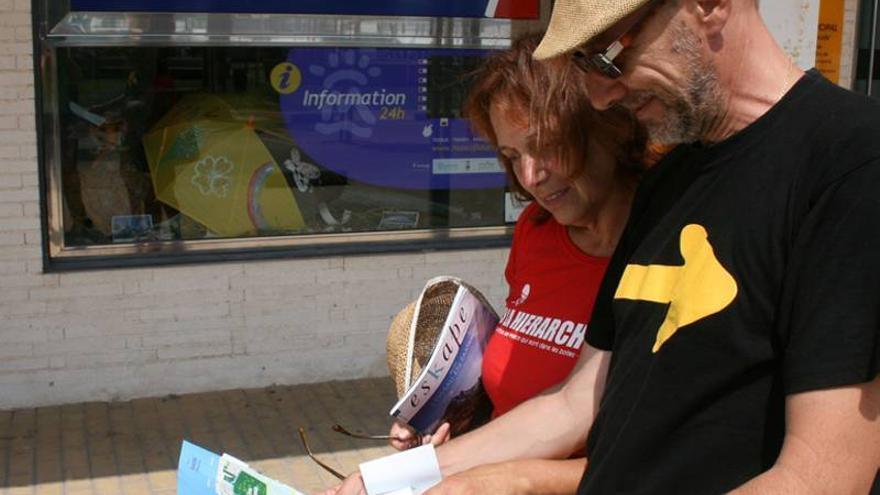 Moncofa presenta su nuevo mapa turístico más completo y moderno - El ...