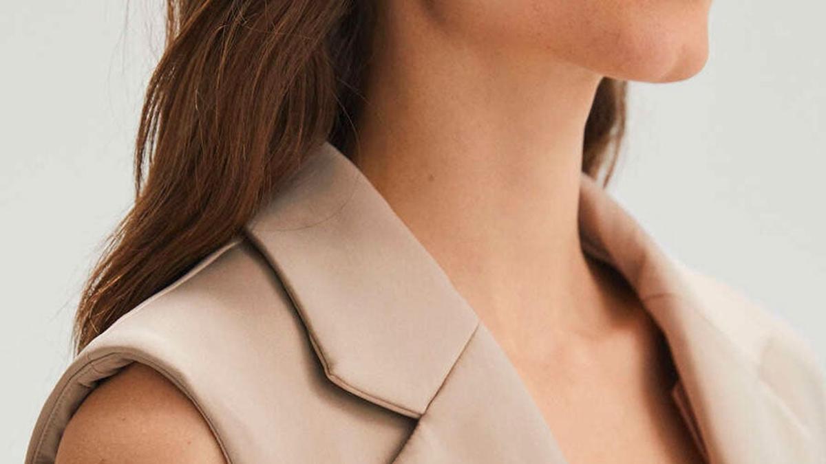 Fichado en Oysho un conjuntazo de chaleco y bermudas para llevar con tus deportivas - Cuore