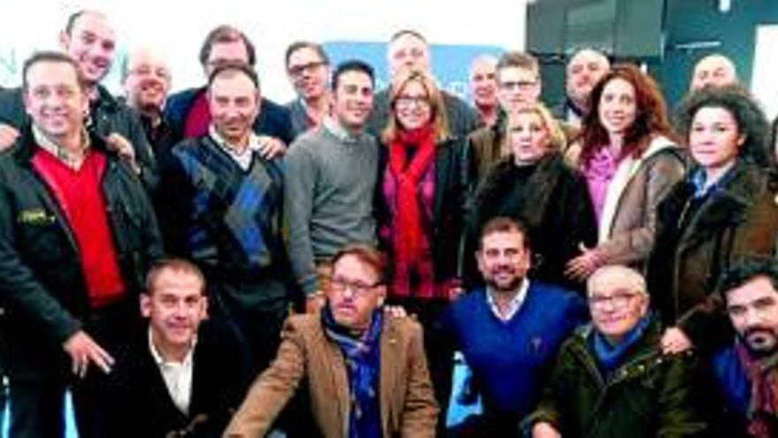 Teniente y León presentan al candidato popular, José Ramón Hidalgo Vicho