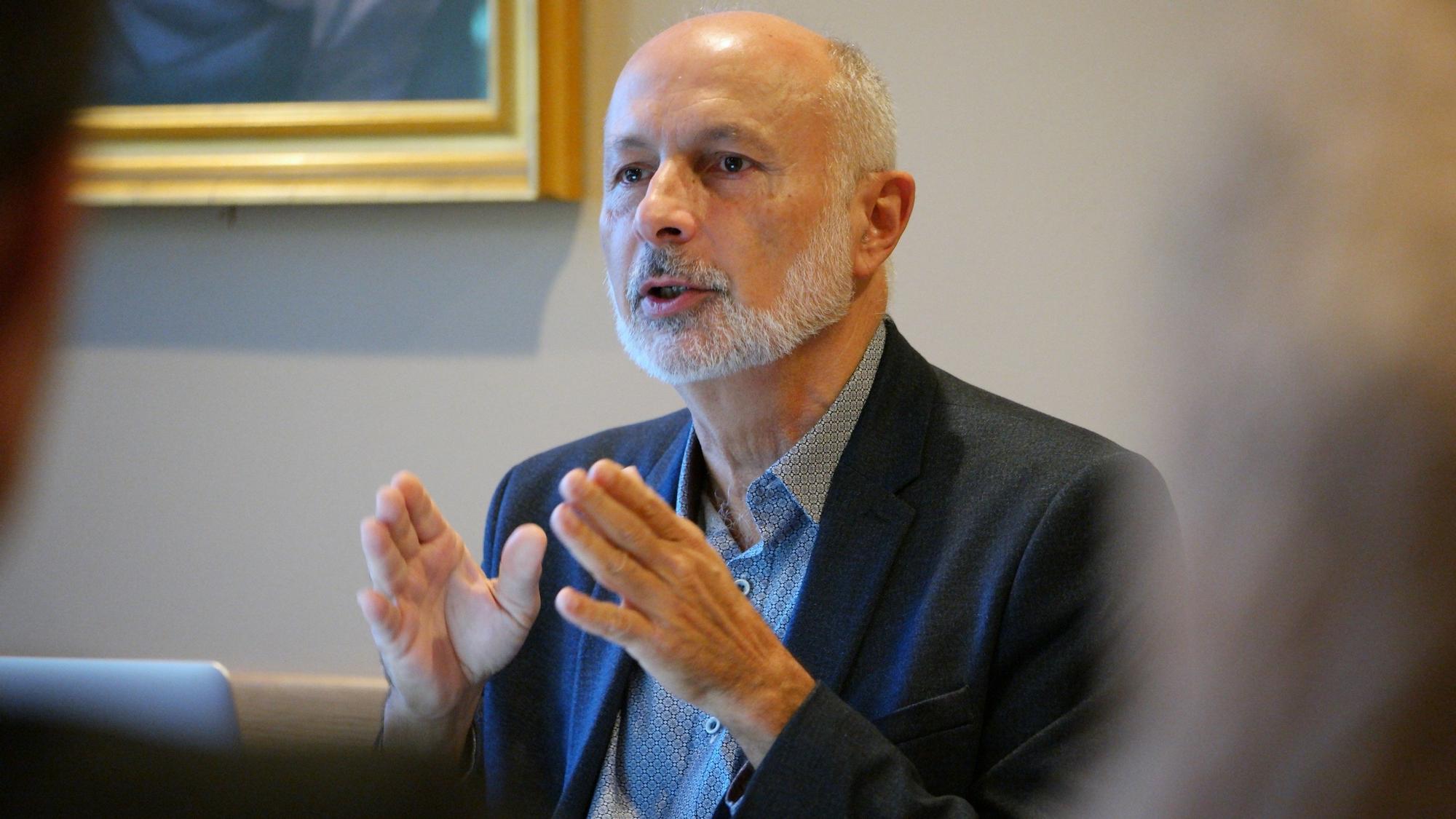 Yezid Sayigh: "Se está usando la pandemia para reprimir más a la gente"