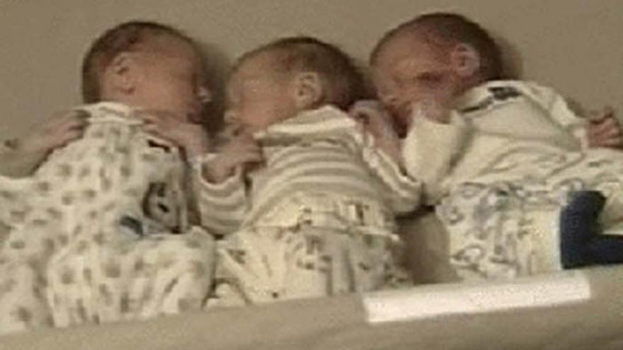 Nacen unos trillizos idénticos a partir de un embrión en EEUU