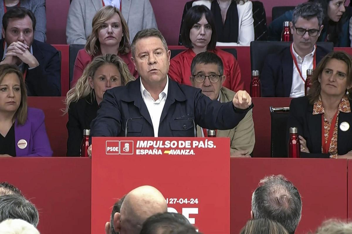 APOYO PEDRO SÁNCHEZ | Page alaba la reacción de Sánchez y se pone a su ...