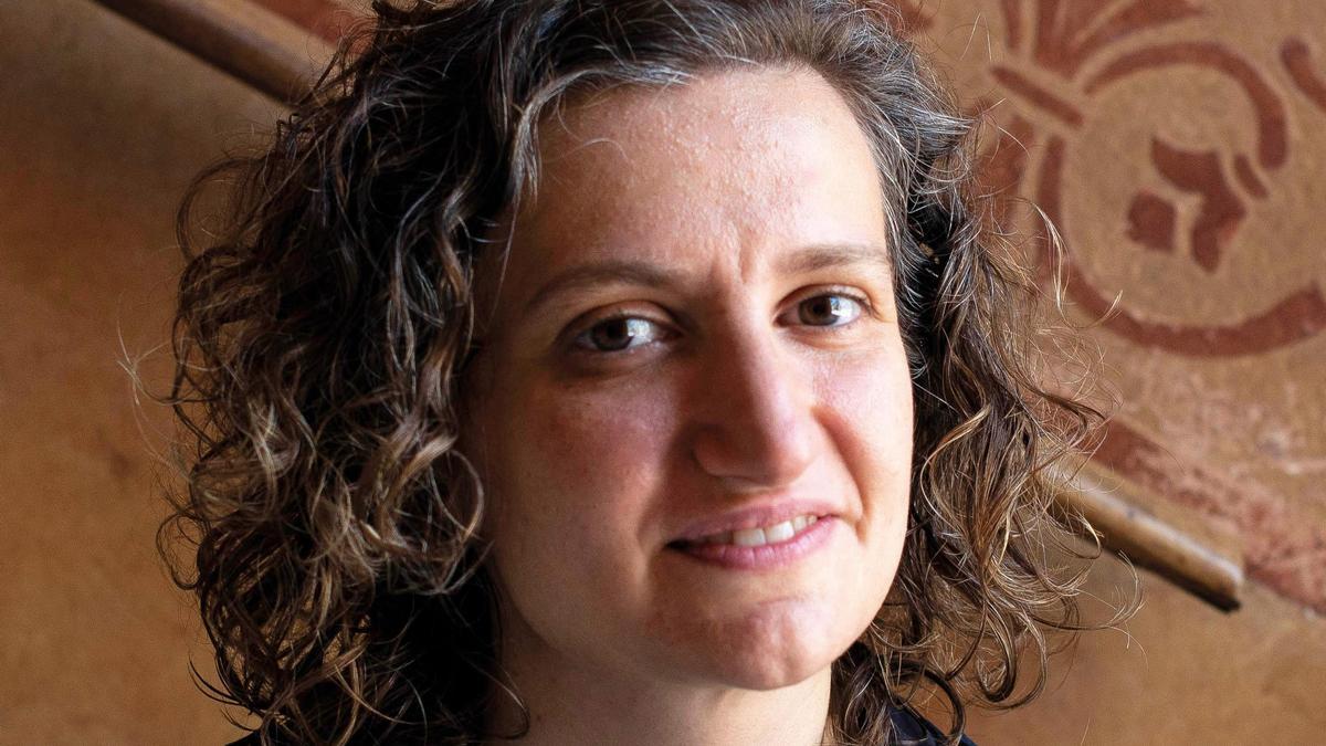 Anna Punsoda, editora, traductora y periodista: "Los sabios locales no ...