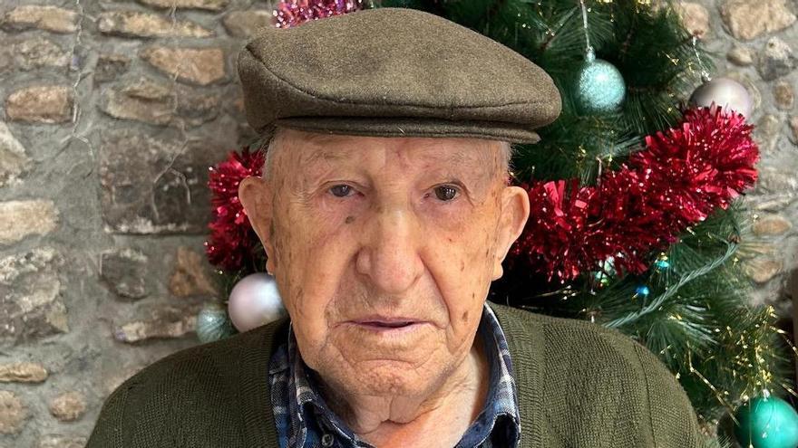 Joan Capdevila, va néixer a Queixans fa 93 anys: "La meitat dels joves ...