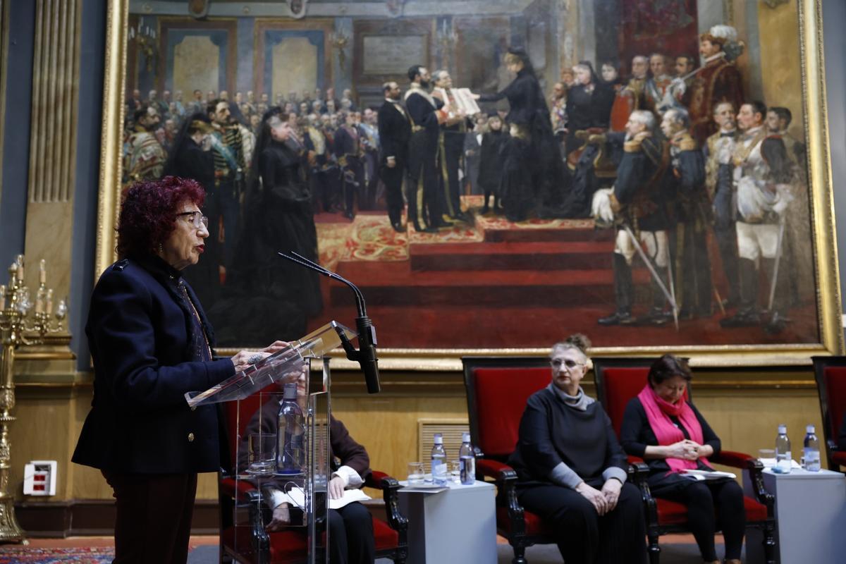Las poetas cordobesas Juana Castro y Ángeles Mora celebran en el Senado ...