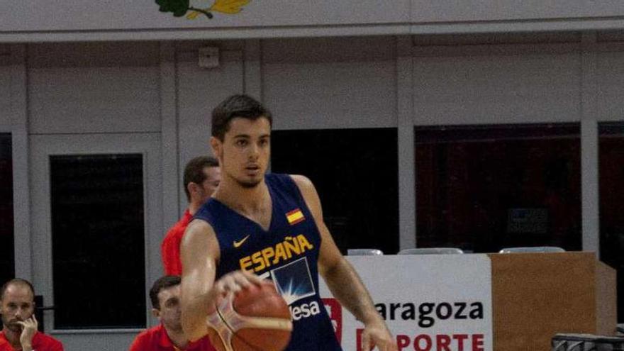 Abalde da un paso adelante en su carrera al firmar por el Valencia