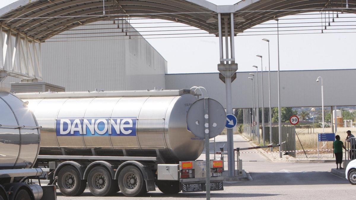 Danone realiza en la planta de Aldaia su primera instalación de placas solares en España