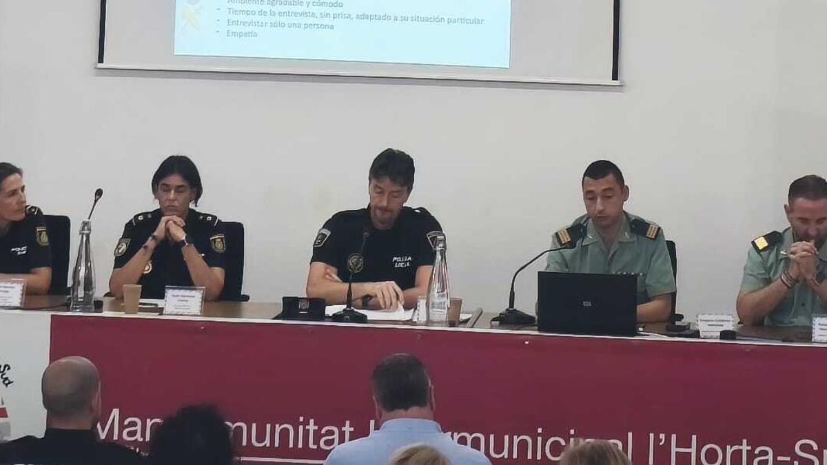 Abolición prostitución| "El problema no está en las competencias de las fuerzas de seguridad ...