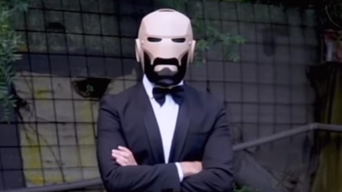 VUELVE GH VIP TELECINCO | El influencer asturiano Alex Sinos bromea con ...