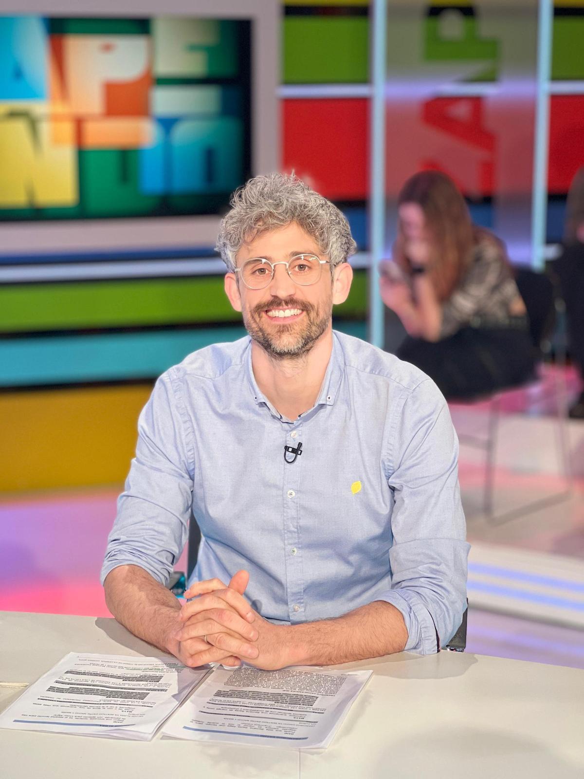 Víctor Algra presenta `Animales de ciudad´ en Levante Televisión