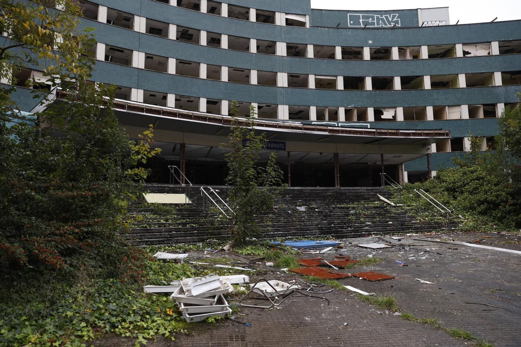 Así se deteriora el viejo Huca: una ciudad sin ley tomada por el pillaje