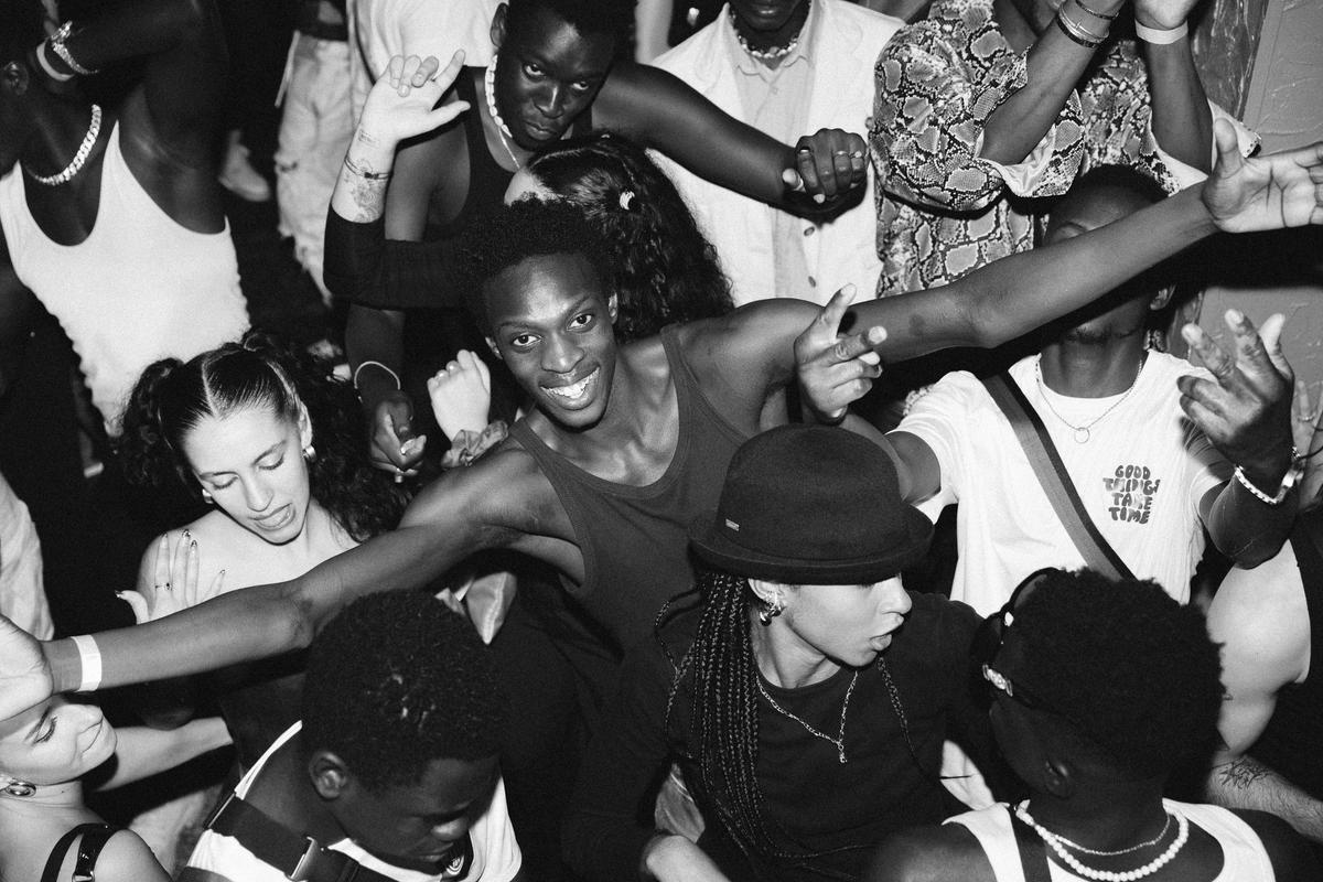 La fiesta africana de "Zsongo" conquista la noche viguesa