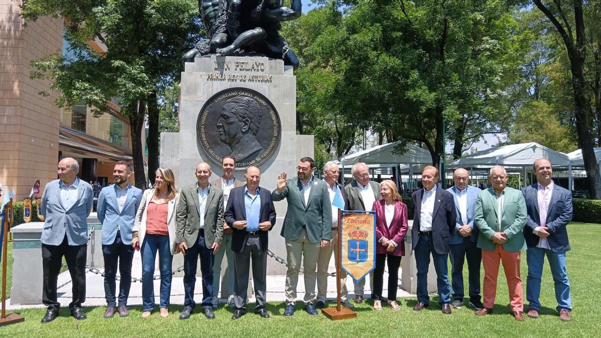 ¿Cuánto costó el viaje institucional de Barbón a México? El desglose ...