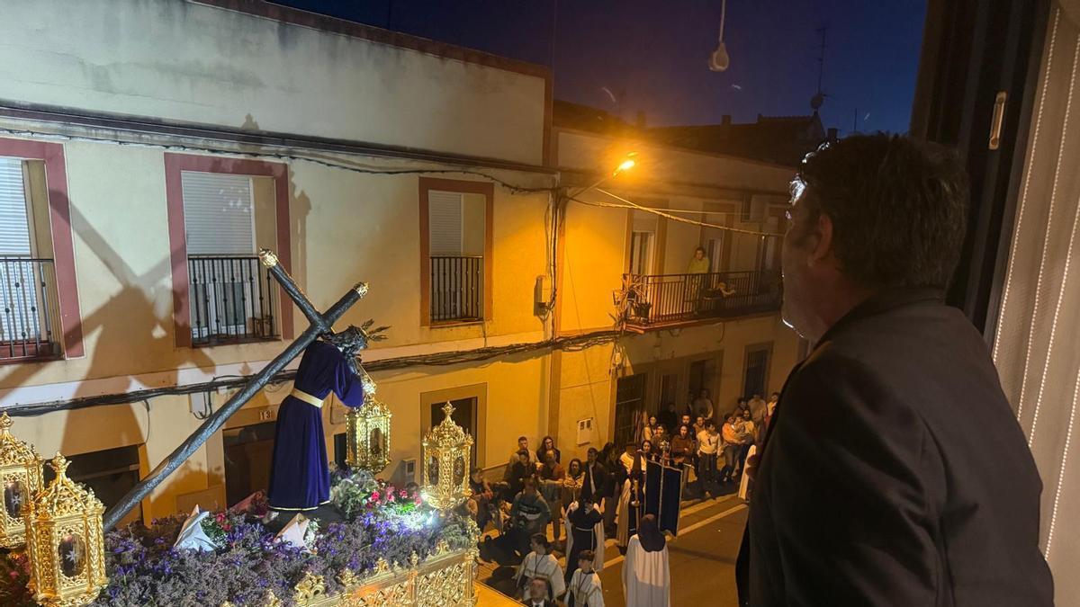 La saeta que rompe el silencio en Mérida: Eusebio de la Pinona vuelve a ...