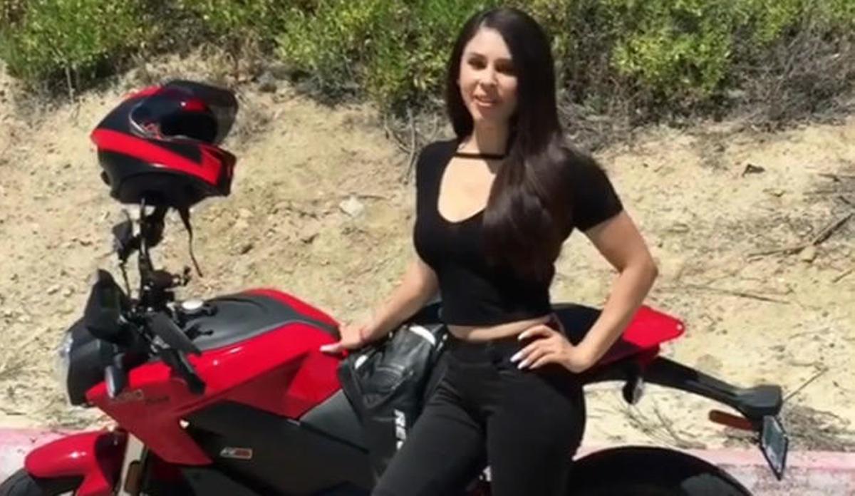 Muere a los 33 años la 'instagramer' motera Annette Carrion en un accidente