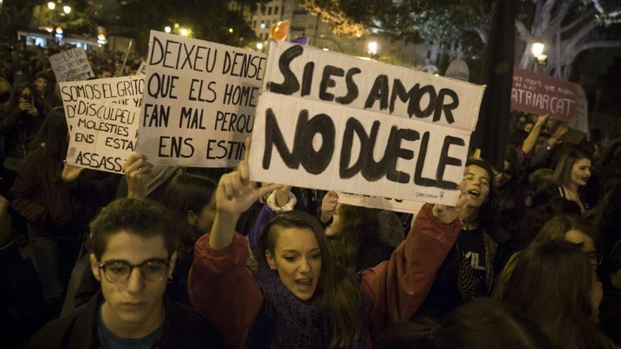 Condenan a 21 años a un maltratador de Altea por violar y prender fuego ...