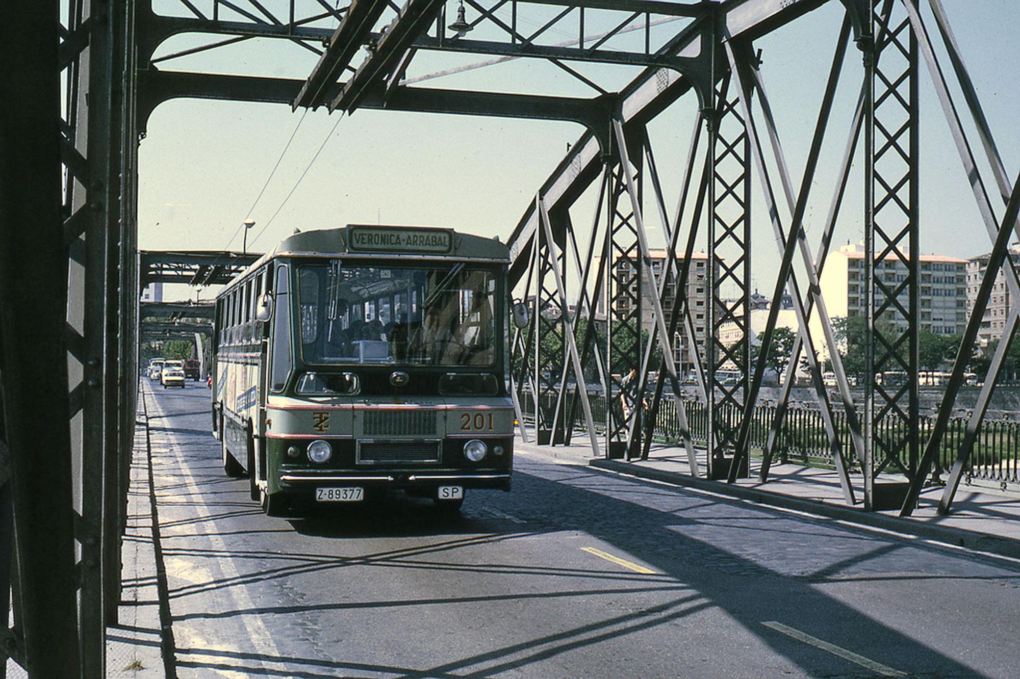 La historia de los buses de Zaragoza - El Periódico de Aragón