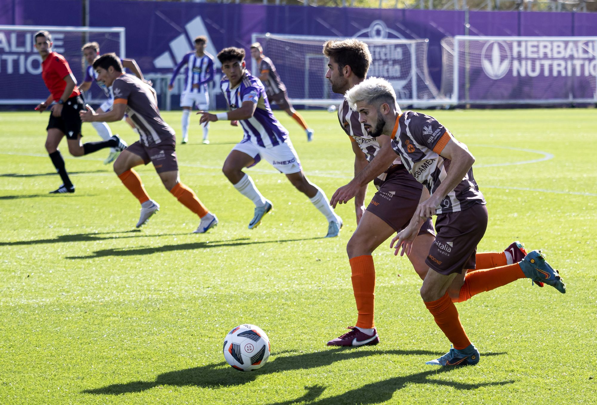 Las imágenes de la jornada de los asturianos en Segunda RFEF