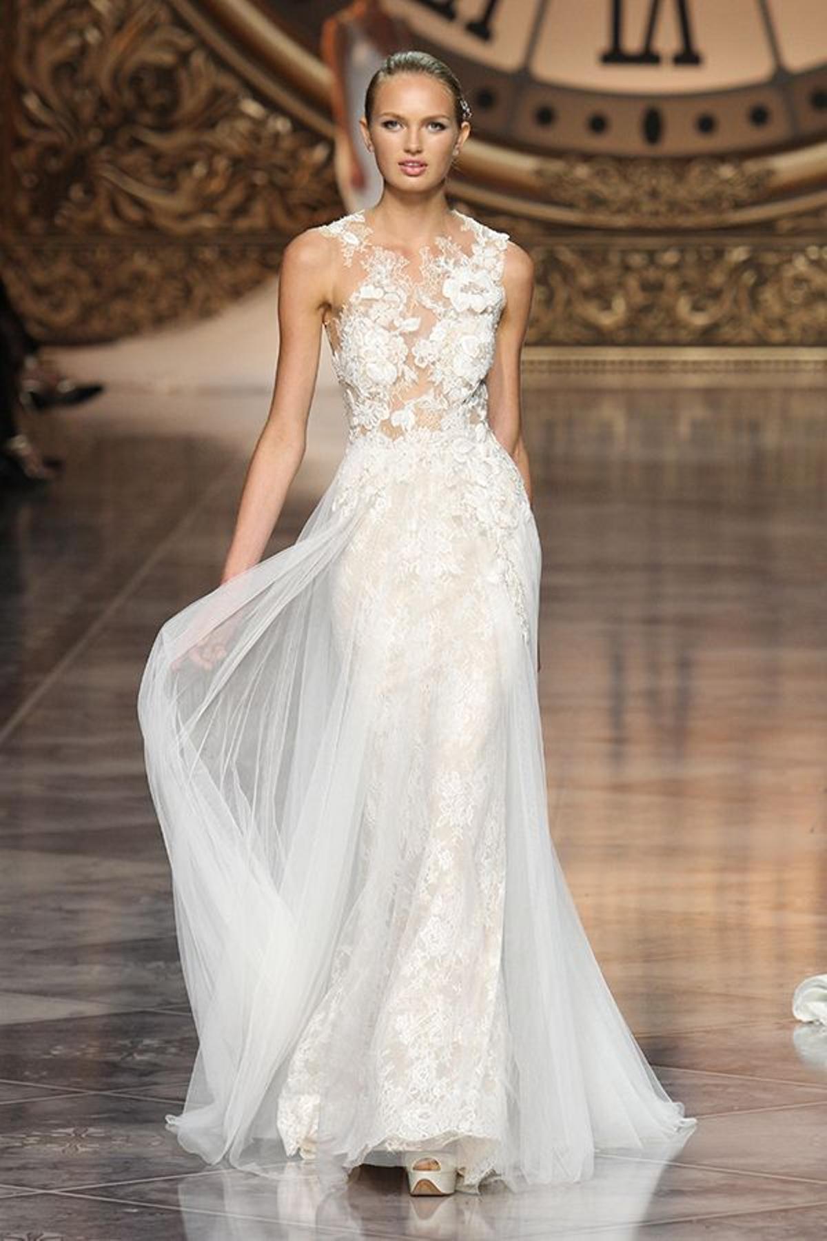 Todos los detalles del desfile de Pronovias - Woman