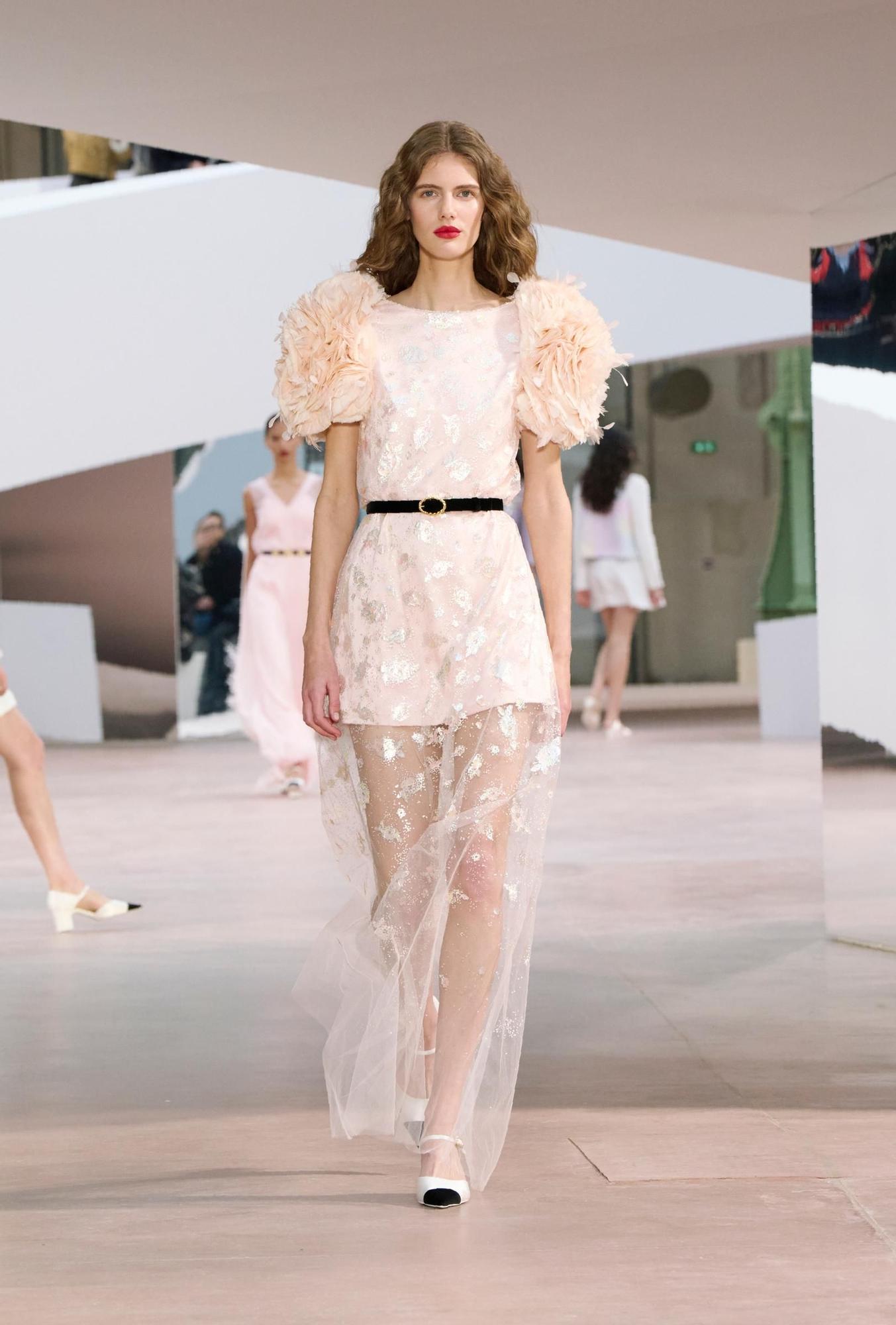 DESFILE CHANEL ALTA COSTURA PARÍS | Chanel celebra 110 años de Alta ...