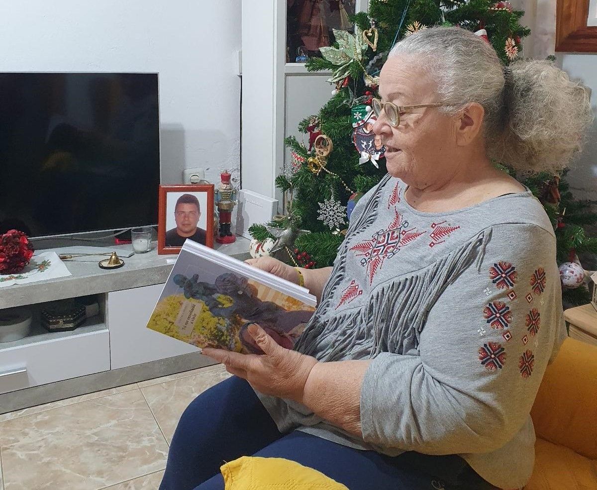 FOTOS GRAN CANARIA | Ana Rosa Cruz publica su libro 'Tú me enseñaste a ...