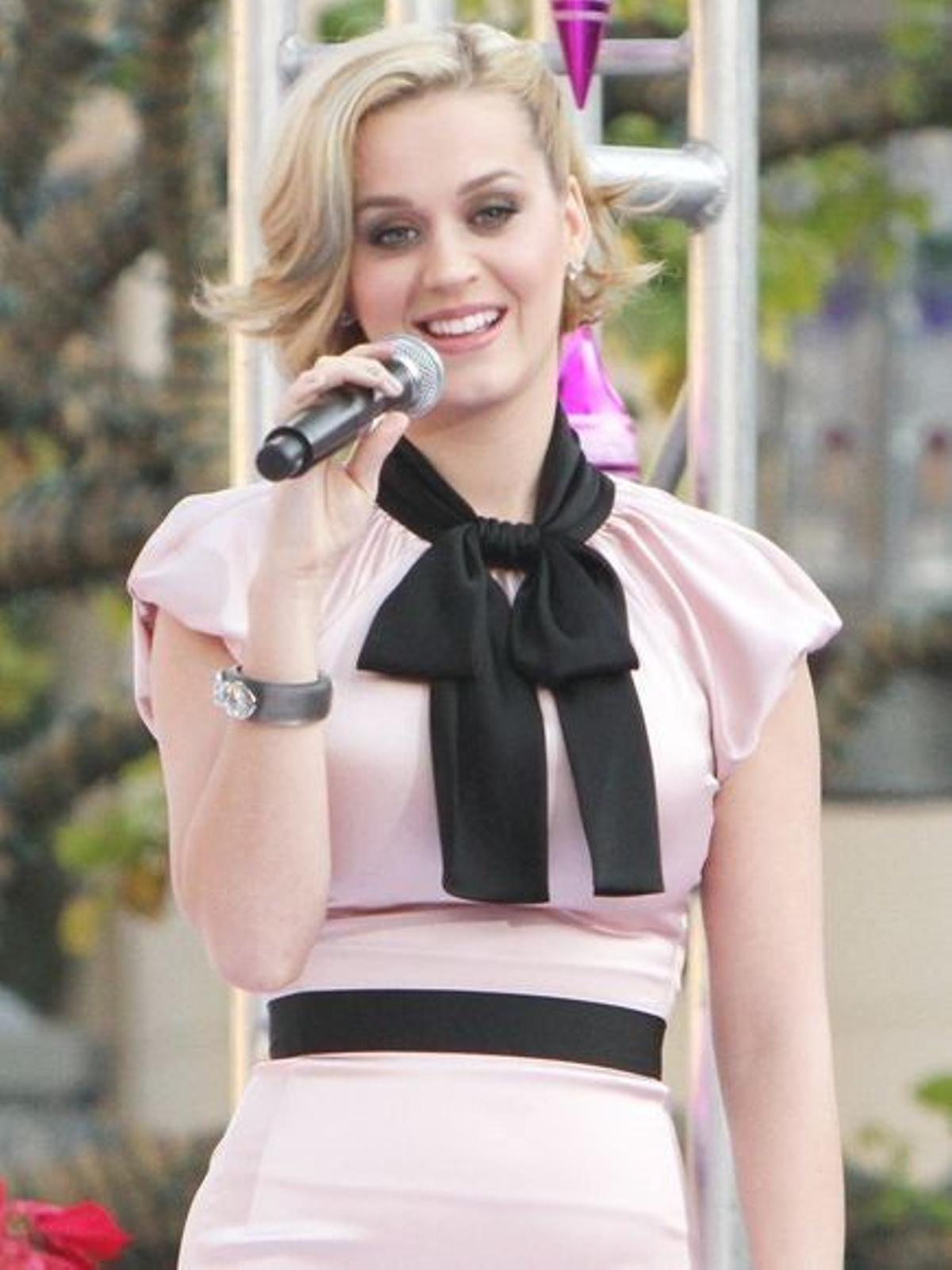 Katy Perry presenta su nueva fragancia, Meow!' - Cuore