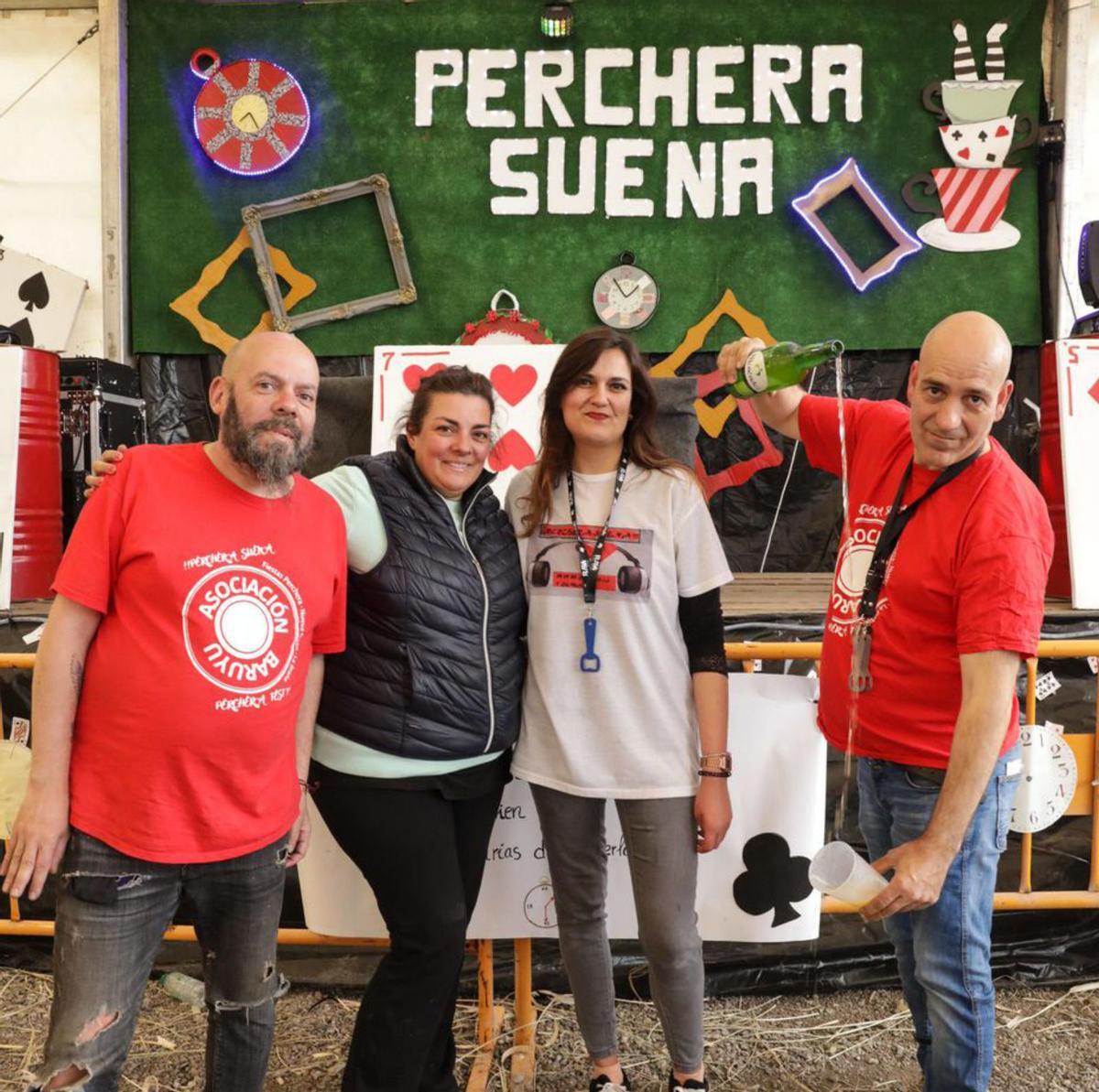 Perchera inaugura las fiestas del barrio