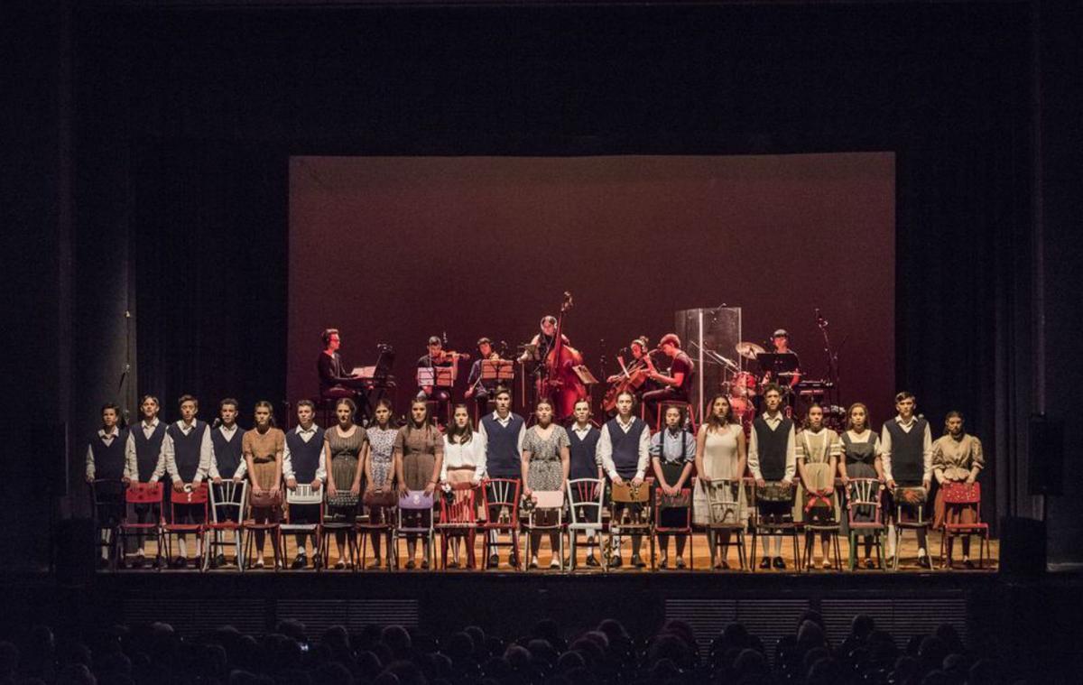 Despertar de la vida sobre l’escenari