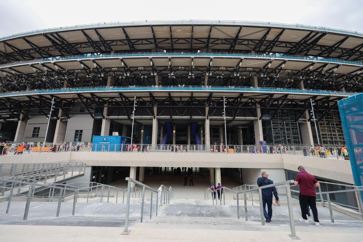 ¿Por qué puede fichar tanto el Barça este verano?