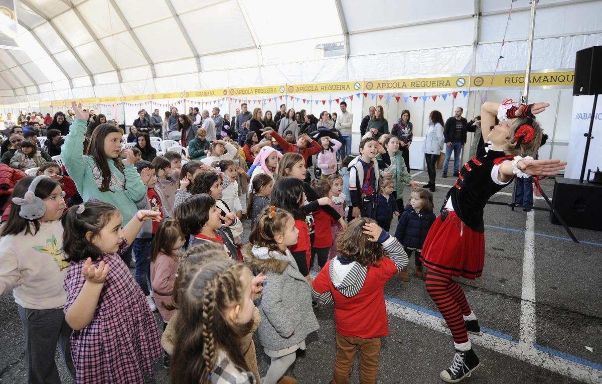 Las entradas para la gala, en la que actuarán siete grupos lalinenses ...