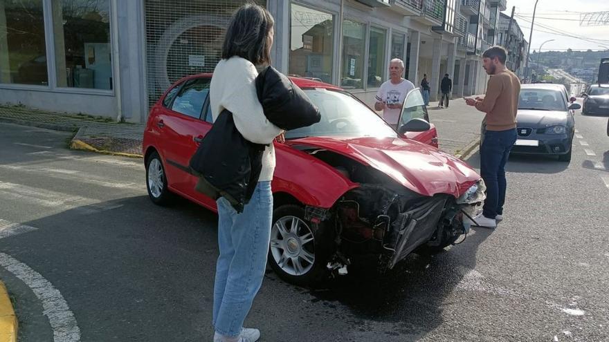 Colisión sin heridos entre dos turismos en Carragoso