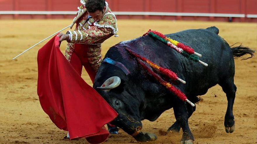 Valor y torería de un Emilio de Justo sin premio Valor y torería de un Emilio de Justo sin premio