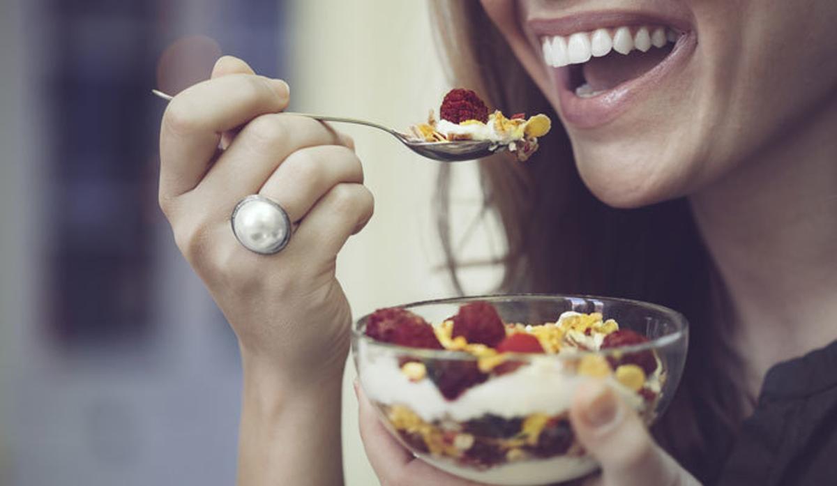 Cinco pasos para hacer tu comida más saludable
