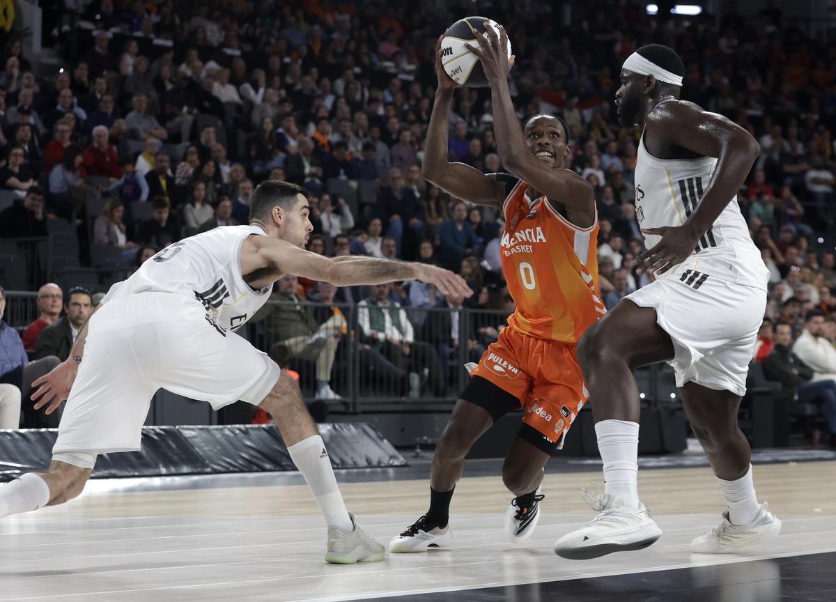 VALENCIA BASKET: El Valencia Basket quiere asaltar el fortín del Real ...