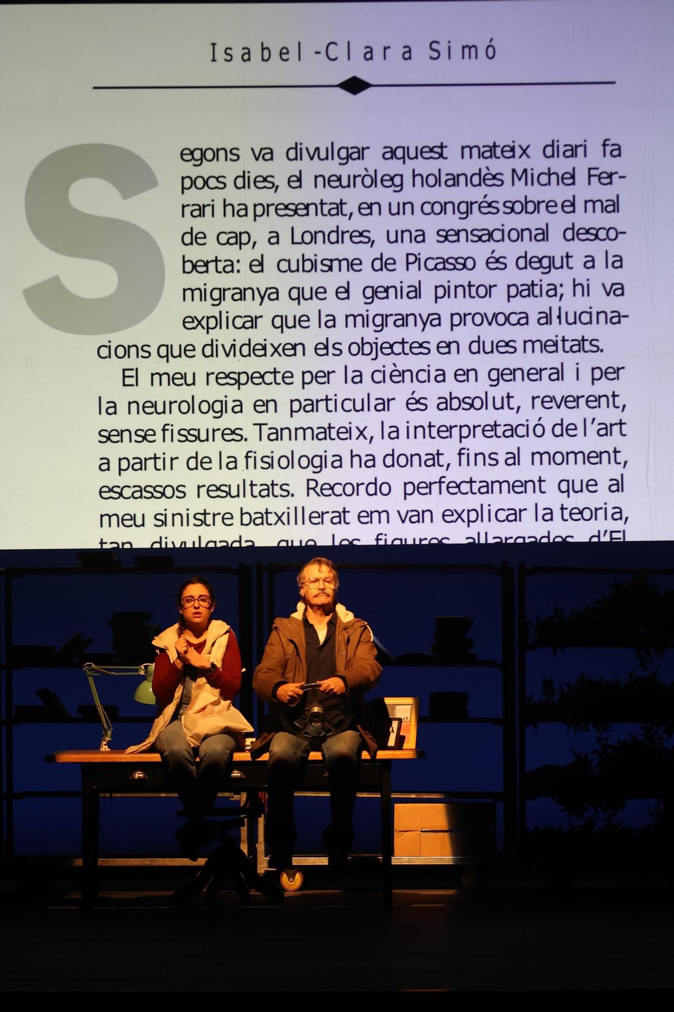 La Dependent homenajea a Isabel-Clara Simó con la obra Paraula d'Isabel-Clara Simó