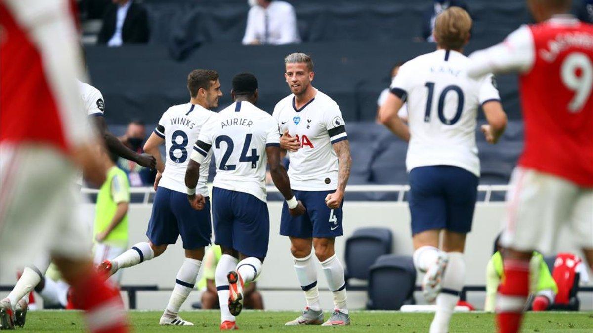 Resumen Y Goles Del Tottenham Arsenal 2 1 Partido De La Jornada 35