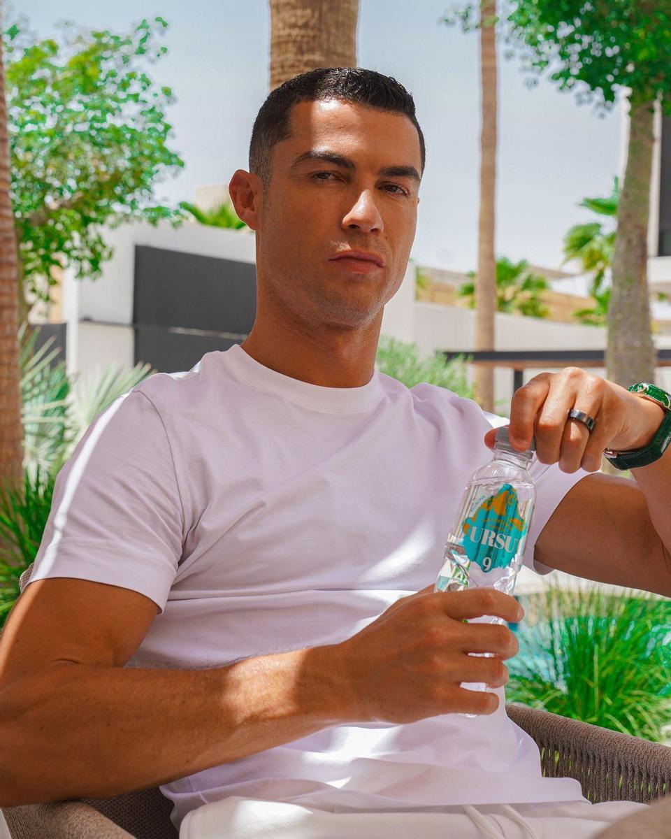 Cristiano Ronaldo lanza URSU, agua mineral con un pH 9 y de baja ...
