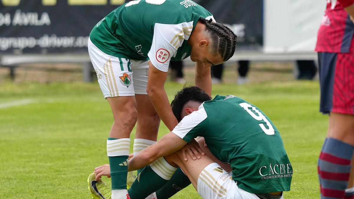 FÚTBOL SEGUNDA FEDERACIÓN | El Cacereño, obligado a remar