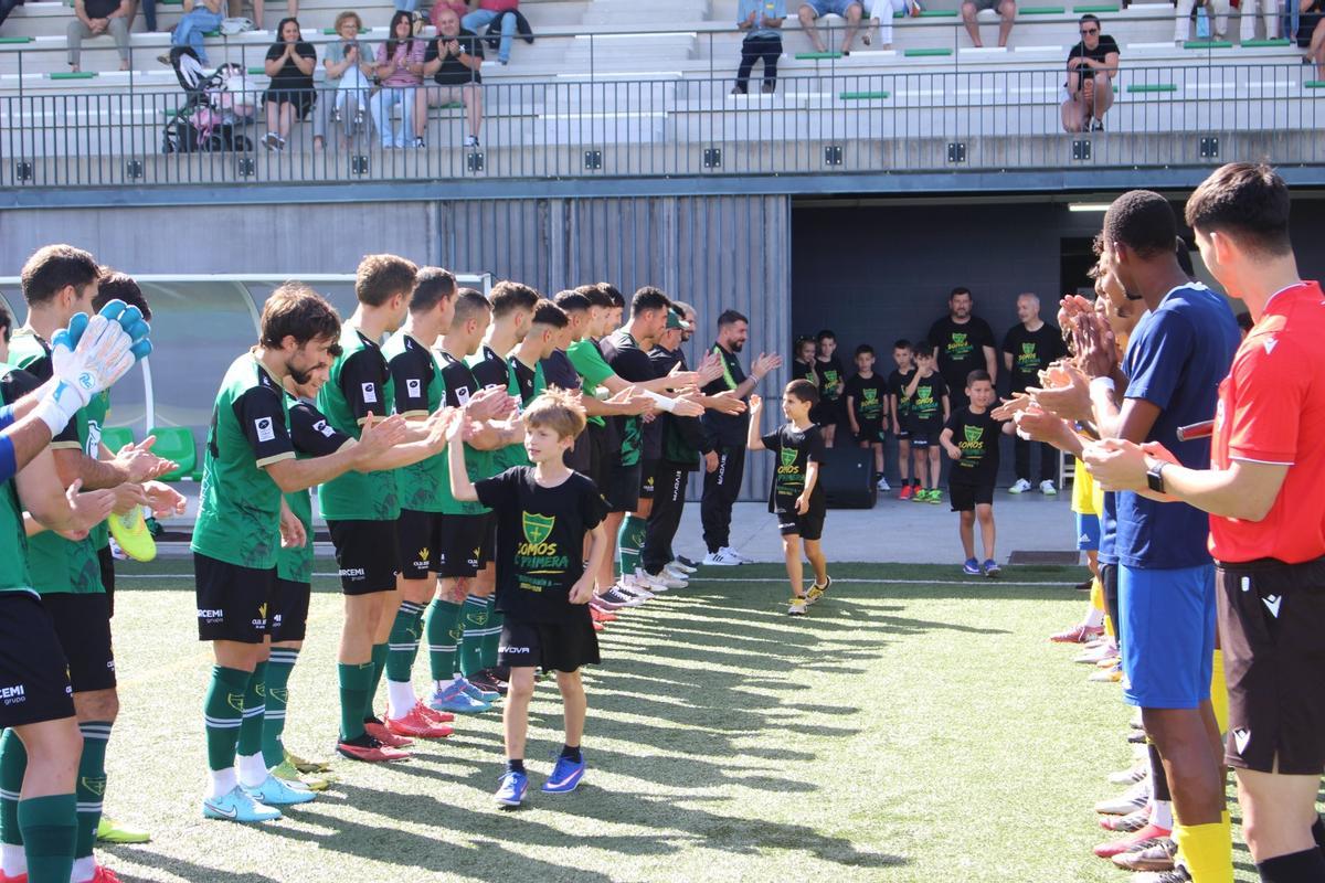 EN IMÁGENES: El pasillo del Hispano a los pequeños del prebenjamín A ...